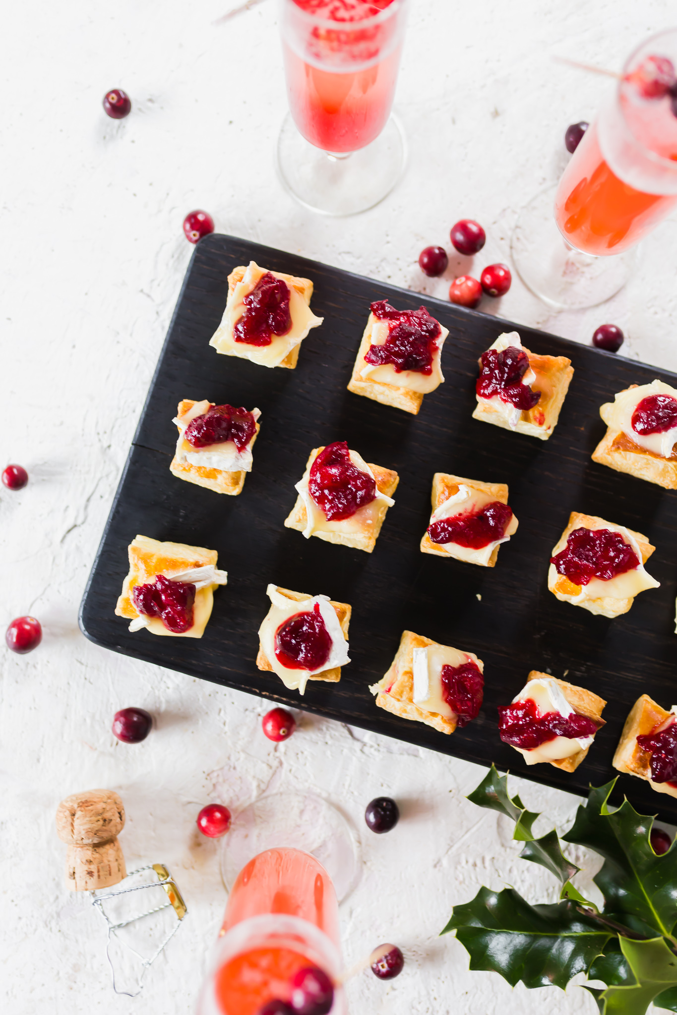 Cranberry Fizz Cocktail | Corks & Cheers